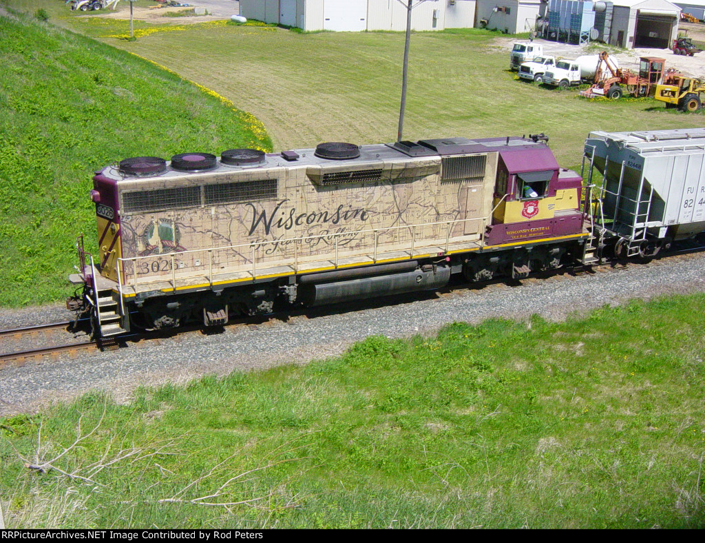 WC 3026 switching Precision Ag at Cylon, Wisconson on the Minneapolis Sub